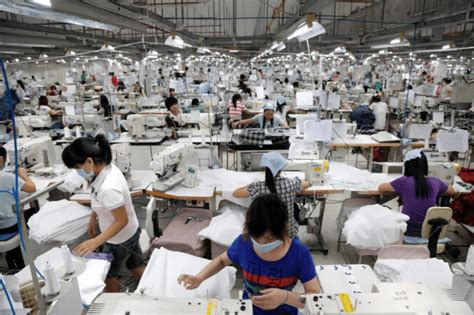 La Crisis Detrás Del Fast Fashion — Moda Moda Sostenible