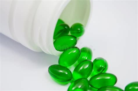 Píldoras Suaves De Las Vitaminas De La Cápsula Del Gel Imagen de