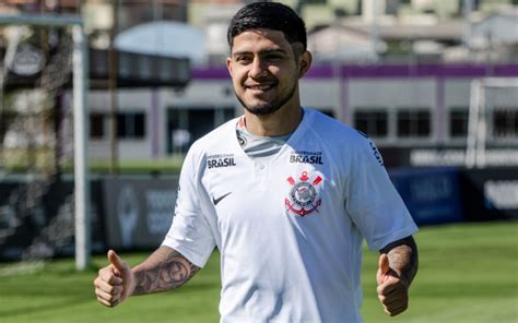 Sergio Díaz Sente Falta De Ritmo Mas Celebra Estreia Pelo Corinthians