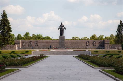 Самые известные кладбища России
