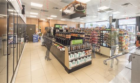 7 Eleven Inside
