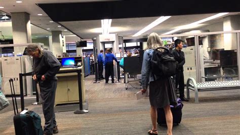 Security Check In San Francisco International Airport Sfo Youtube