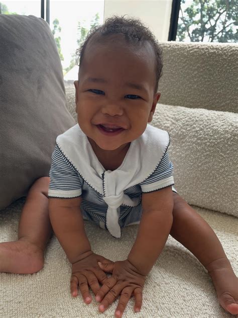 Ro Cabrera Singer Traveler Rocabreramusic • Instagram Photos And Videos