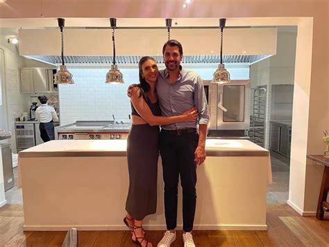 Naz Aydemirs Feet