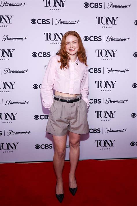 Sadie Sinks Shorts Seem Unfortunate Go Fug Yourself Go Fug Yourself