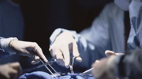 疫情下，菲律宾男孩恢复 集体割礼” 柬埔寨头条