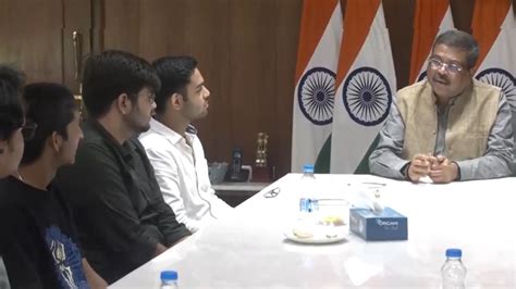 Dharmendra Pradhan Meets Neet Ug Aspirants Amid Uncertainty Over