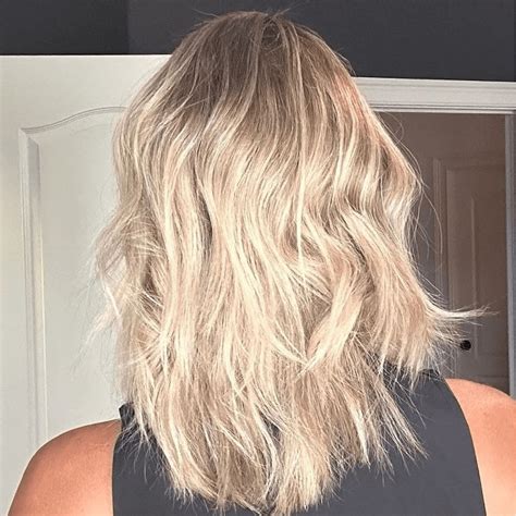 16 Divine Lace Top Wig Platinum Blonde W Reverse Balayage Color Serv