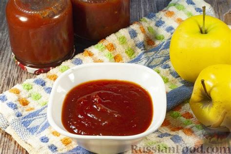 Рецепт: Остро-сладкий соус из перцев и яблок (на зиму) на RussianFood.com