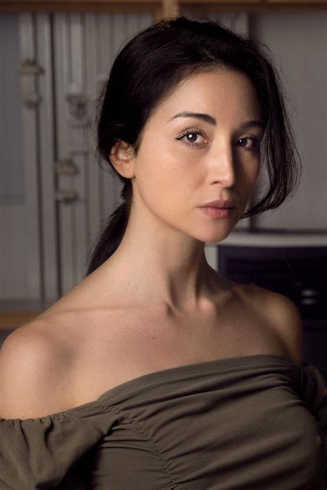 Attrice E Modella E Ballerina Dai Tratti Asiatici Disponibile A Roma