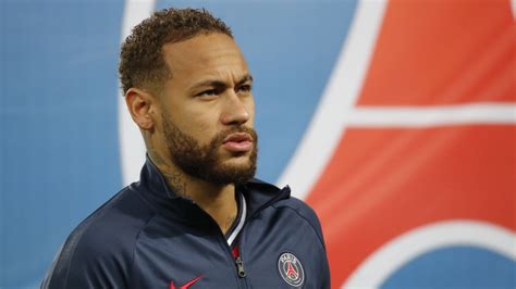 Neymar organizó fiesta con 500 invitados en plena pandemia y recibe
