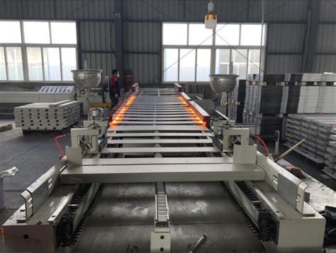 装修地面用什么材料好？6种地面铺装材料和5个装修建议 石晶地板品牌小蓝鲸石晶