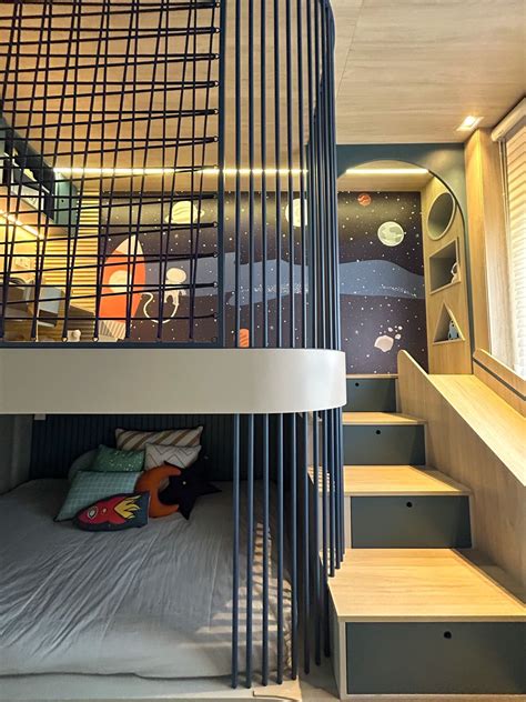 Pin Em Boy Atyp Bedroom