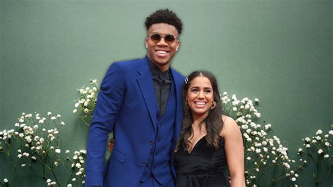 Nba Superstar Giannis Antetokounmpo Given 400000 Plus Worth Of Luxury