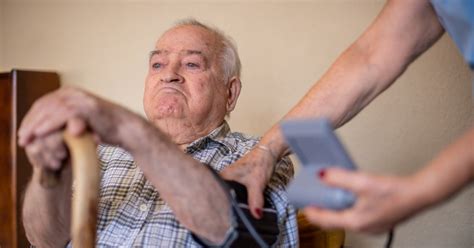 노인 고혈압 방치하면 알츠하이머병 위험 증가