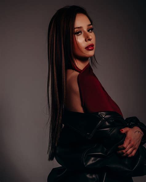 Aleksandra B Statysta Hostessa Fotomodelka I Tancerka Infernal