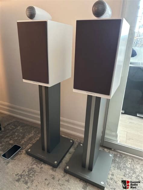 Bowers Wilkins 705 S2 Bookshelf Speakers White FS 700 S2 Stands Photo 5574443 Canuck