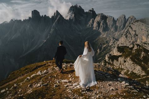 Norways Leading Elopement Photographer Christin Eide