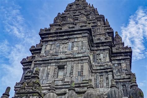 Guide To Visiting Prambanan Temple Largest Hindu Temple In Indonesia