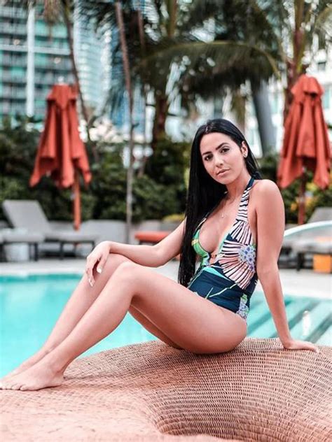 Las Mejores Fotos De La Influencer Sexy Adela Guerra Infobae