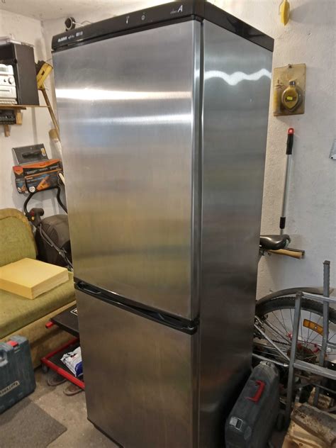 Хладилник с фризер инокс гр Русе Здравец Север 1 • Olx Bg