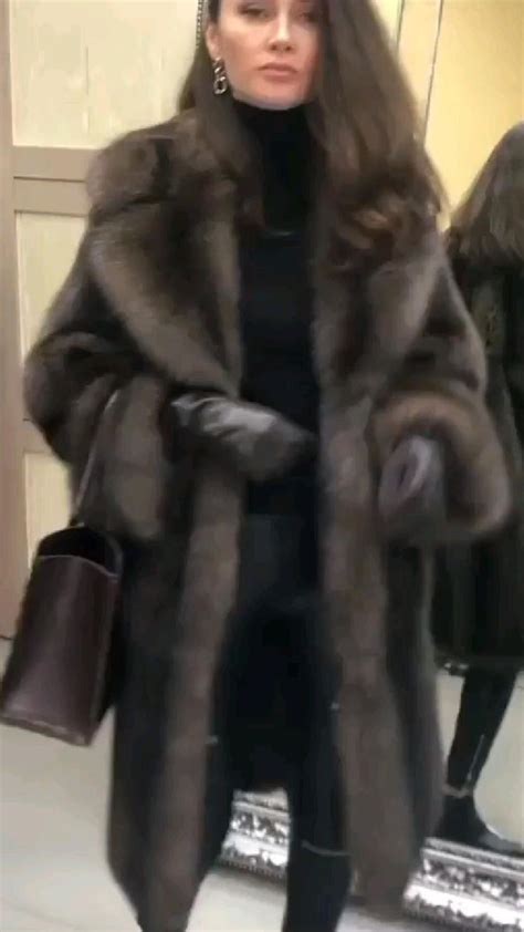 Pin On Pins Von Dir Girls Fur Coat Fur Coats Women Fur Fashion