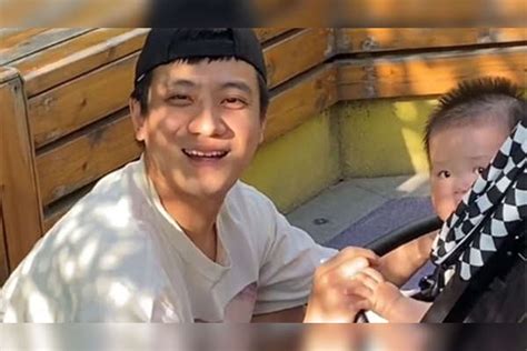 6个月大女儿先学会叫妈妈引爸爸吃醋 接下来的事太好笑爸爸妈妈女儿
