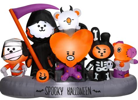 6 Trendiest Halloween Inflatables Of 2023