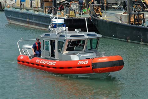Us Coast Guard Response Boat Small 25528 U S Coast Guard … Flickr