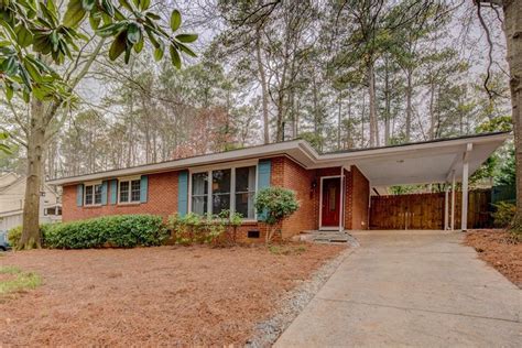 3700 Sexton Woods Dr Atlanta Ga 30341 Mls 6681724 Redfin