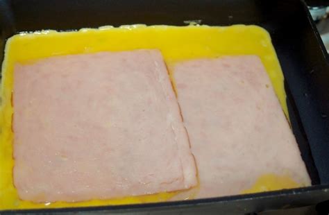 슬라이스햄요리 햄계란말이만들기 햄을 넣고 만든 두툼한 햄계란말이