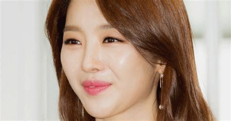 Bnt포토s 작아질수록 러블리 장희진 로맨스를 부르는 매혹의 눈매