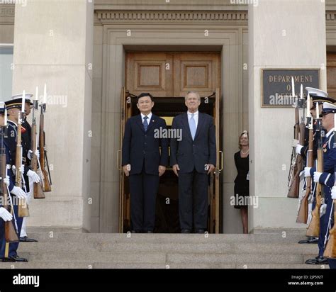The Honorable Donald H Rumsfeld Right Us Secretary Of Defense
