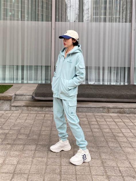 디스커버리 여성 조거 트레이닝 세트로 봄 코디 완성 Ft 집업 트레이닝 세트 조거팬츠 네이버 블로그