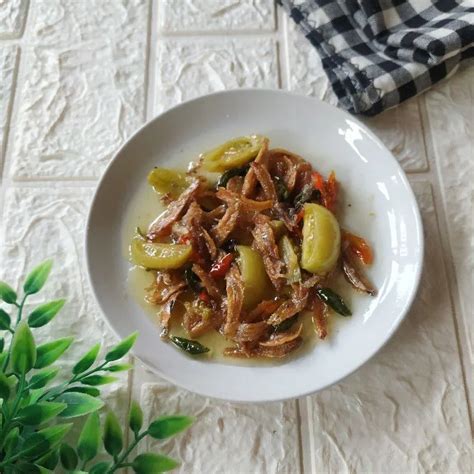 Resep Oseng Teri Tomat Hijau Sederhana Rumahan Di Yummy App