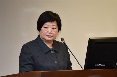 【術後首入立院備詢】林美珠遭連環轟 時力諷：5頁報告說明七休一 上報 焦點