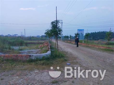 এখনি বাড়ি করার মত প্লট মধু সিটি তে Mohammadpur Bikroy