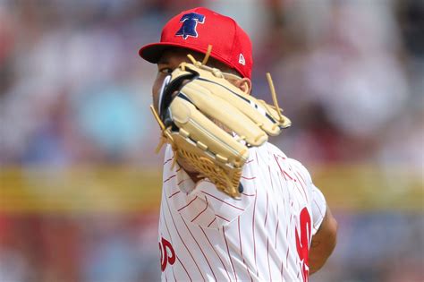 East Carolinas Parker Byrd Makes Debut After Right Leg Was Amputated