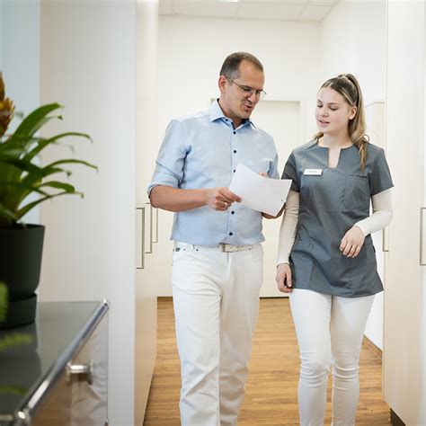 Bei Dr Michael Uecker Und Seinem Team Sind Sie In Den Besten Händen