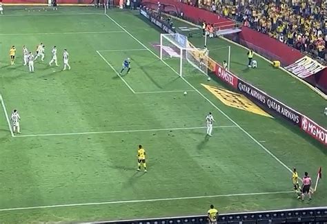 Gol Olímpico De Kitu Díaz En Triunfo 4 2 Del Barcelona