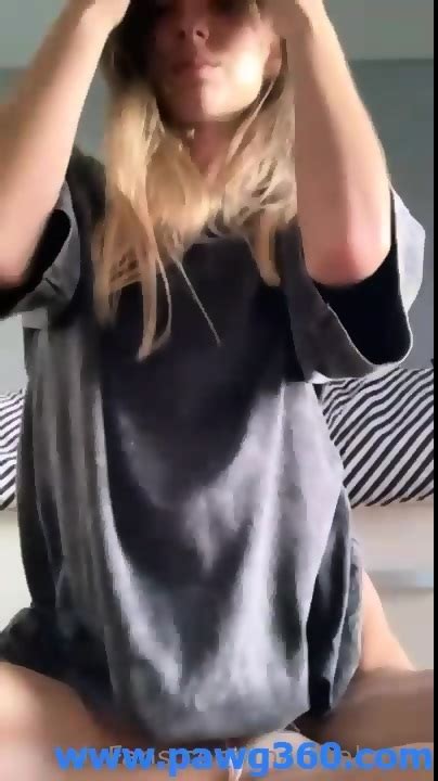 Young Girl Dancing Very Sexy Eporner