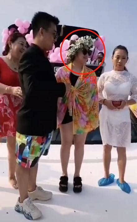 與王金龍離婚兩年，趙本山愛徒丫蛋被同門師兄弟求婚，三人曾同台演小品 每日頭條