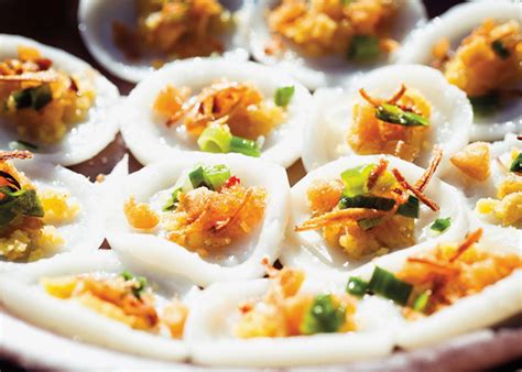 Steamed Rice Cakes With Mung Beans And Shrimp Banh Beo Recipe Eat Your Books