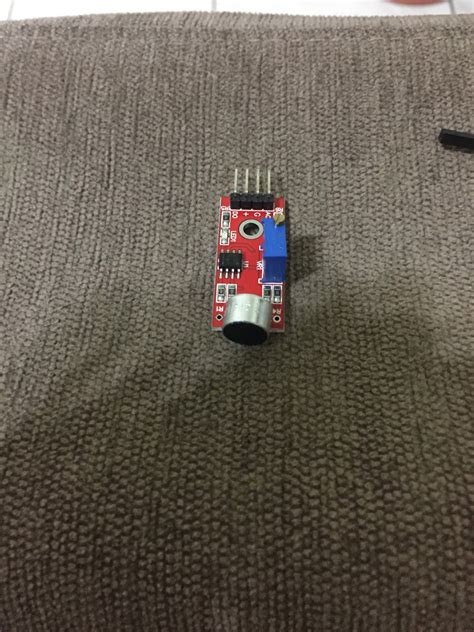 Mcu自學雜記 Arduino 15 麥克風聲音感測模組控制led燈。