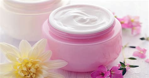 ნატურალე კანის მოვლის ბუნებრივი საშუალებები 15 იანი ფასდაკლებით ნატურალეს დღის კრემი