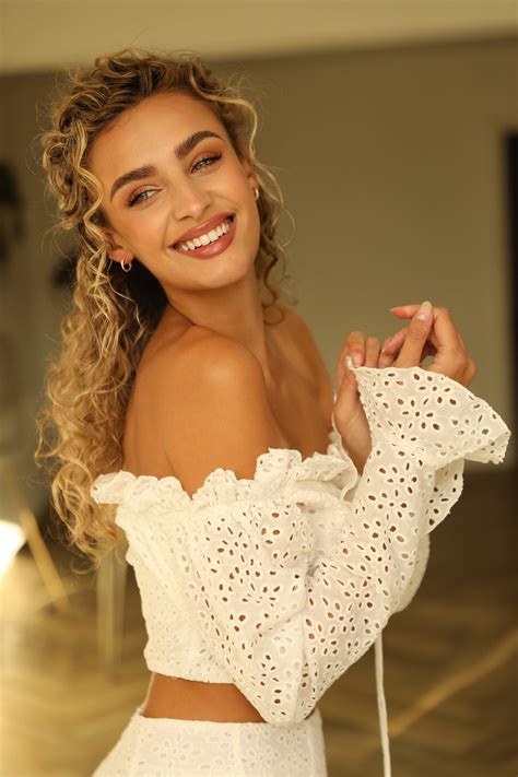 Izzy Stickland Women Mainboard London Model Agency