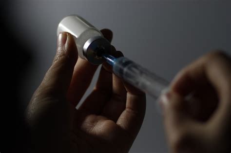 疫苗龙头被指信披违规？股价四个月跌去67，三季度营收增543倍财富号东方财富网