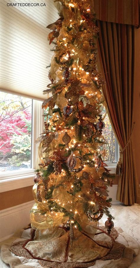 20 Skinny Christmas Tree Decorating Ideas