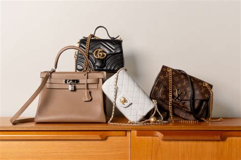 25년 명품 가방 브랜드 순위 Top10 디올﻿셀린느펜디﻿프라다구찌에르메스샤넬루이비통발렌시아가﻿입생로랑보테가 베네타 네이버 블로그