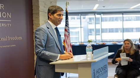谁是凯文·沃什（kevin Warsh）？在美联储主席鲍威尔（powell）任期在2026年结束后，特朗普的选择很可能 優利貸